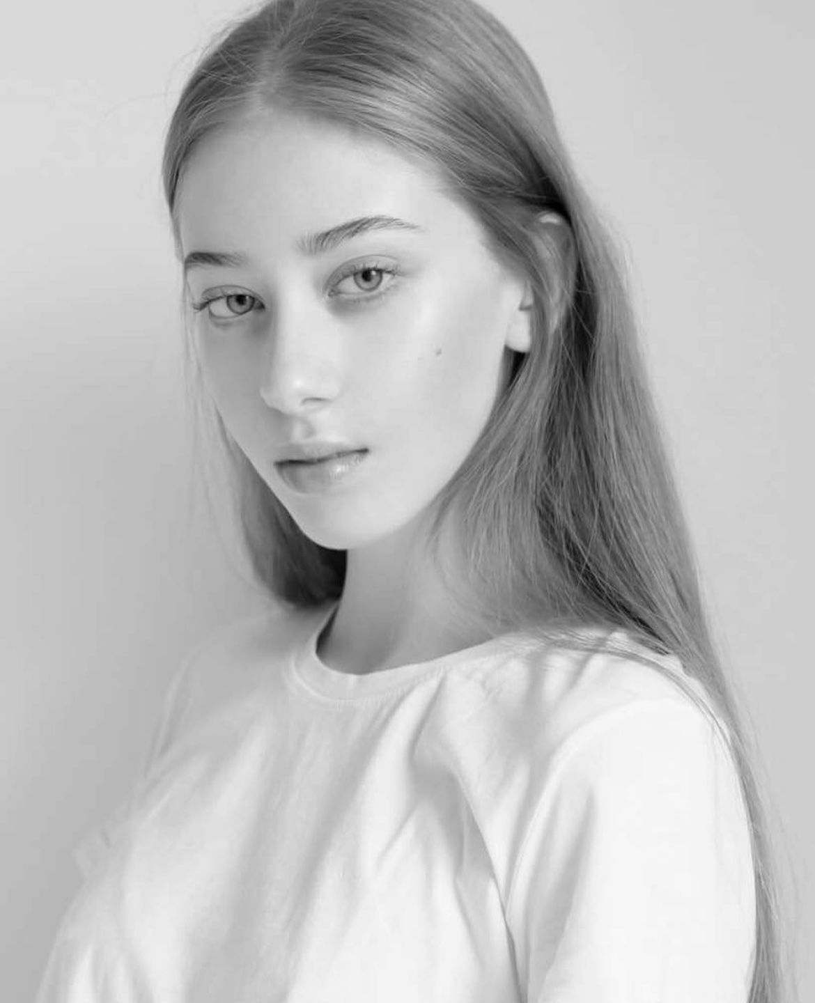 MONIKA Sarapuk | Embassy Models
